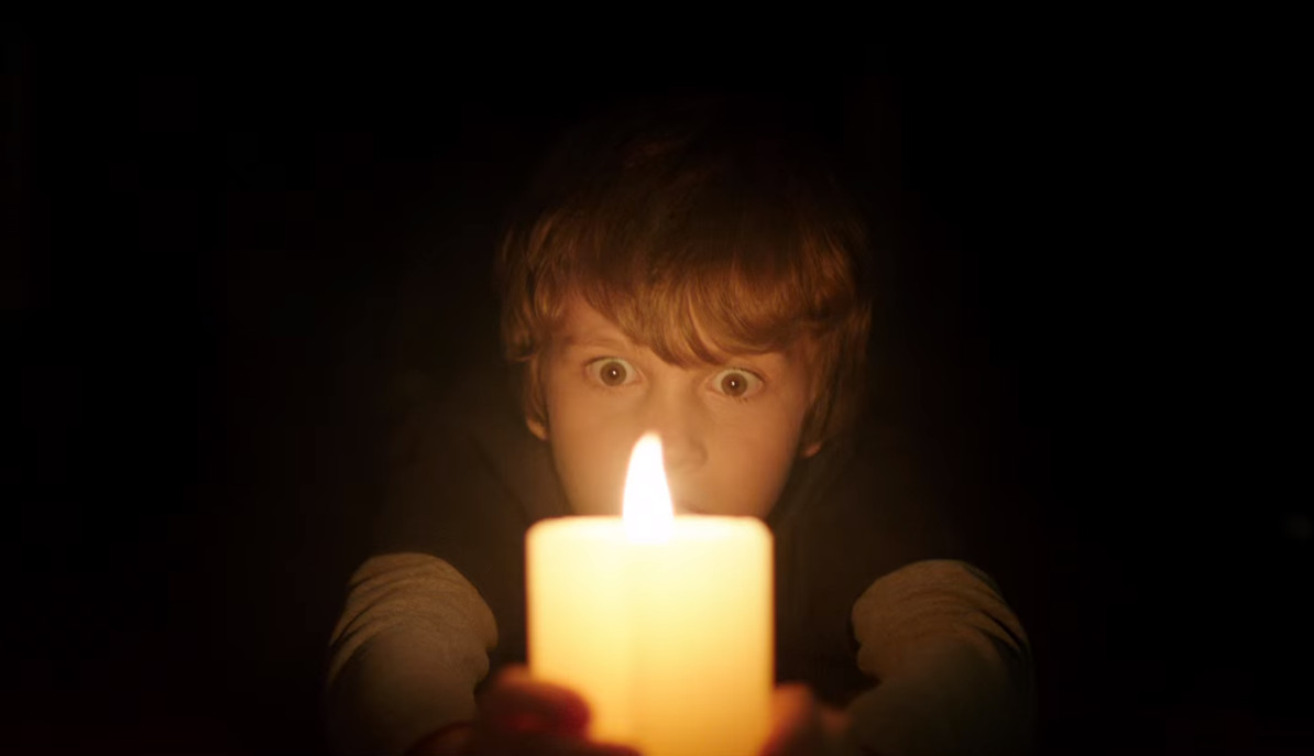 Film Horor Lights Out Hadirkan Jenis Hantu Berbeda - zetizen.com
