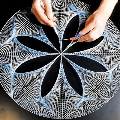 Unique Painting with String Art - zetizen.com